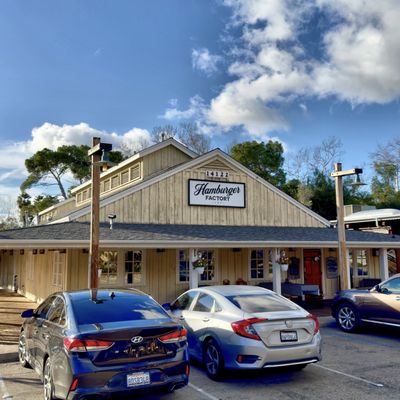 HAMBURGER FACTORY FAMILY RESTAURANT - Updated January 2026 - 782 Photos ...