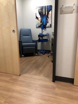 ROC EXPRESS - Updated November 2025 - 43 Photos & 95 Reviews - 555 N ...