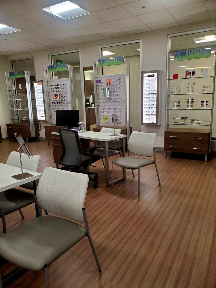 ASSOCIATED EYE CARE - Updated January 2026 - 2651 Hillcrest Dr, Hudson ...