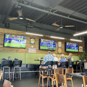 RESTAURANT 604 - Updated August 2024 - 5793 Photos & 3549 Reviews - 57 ...