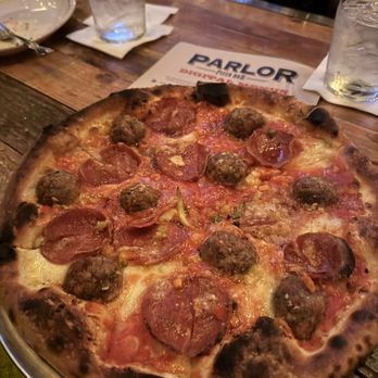 PARLOR PIZZA BAR - WICKER PARK - Updated April 2025 - 584 Photos & 522 ...