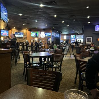 VARSITY SPORTS CAFE & ROMAN COIN PIZZA - Updated October 2025 - 62 ...