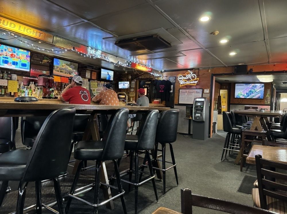 PIKE’S PUB - Updated August 2025 - 7536 Winchester Rd, Fort Wayne ...