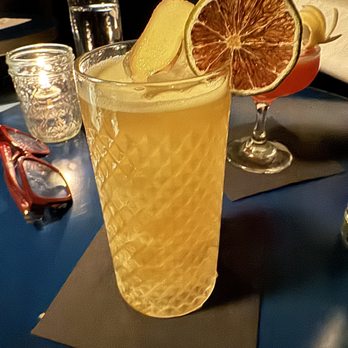 FLORA - Updated October 2025 - 168 Photos & 58 Reviews - 4500 SW Watson ...