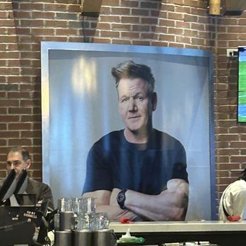 GORDON RAMSAY BURGER - Updated May 2024 - 992 Photos & 542 Reviews - 2 ...