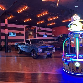 BOWLERO DALLAS - Updated December 2025 - 87 Photos & 31 Reviews - 3805 ...