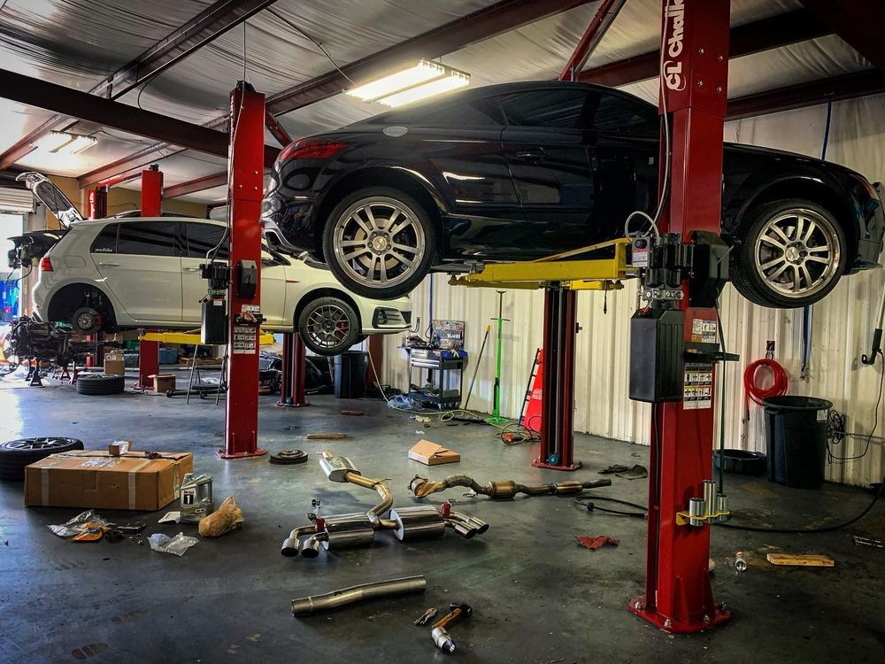 SOUTHSIDE EURO - Updated April 2025 - 11 Photos - 5942 Richard St ...