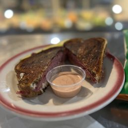 RIVER STREET DELI - Updated December 2025 - 151 Photos & 237 Reviews ...