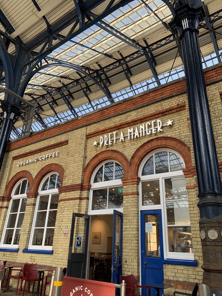 PRET A MANGER - Brighton Station Queen's Road, Brighton, United Kingdom ...