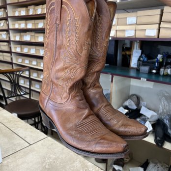 COBBLER’S DEN SHOE AND LUGGAGE REPAIR - 54 Photos & 111 Reviews - 12871 ...