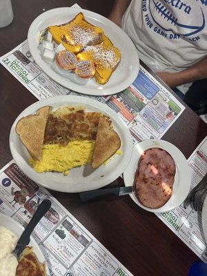 MARTINSBURG FAMILY DINER - 48 Photos & 37 Reviews - 1001 Foxcroft Ave, Martinsburg, West ...