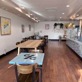 COMMUNITEA COFFEE - Updated September 2024 - 220 Photos & 104 Reviews ...