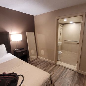 RODEWAY INN - Updated December 2025 - 17 Photos & 21 Reviews - 5952 ...