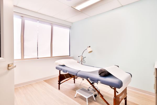 VUIM CLINIC - Updated December 2025 - 36 Photos & 43 Reviews - 1980 ...