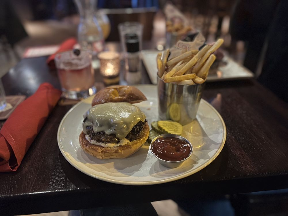 RED COW UPTOWN - Updated December 2025 - 469 Photos & 343 Reviews ...