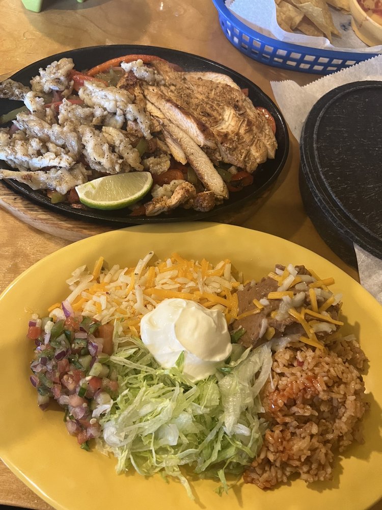 Skull Rock Cantina, Avon Park | Roadtrippers