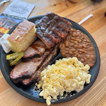 BROTHERS BARBECUE - Updated May 2024 - 982 Photos & 883 Reviews - 618 S ...