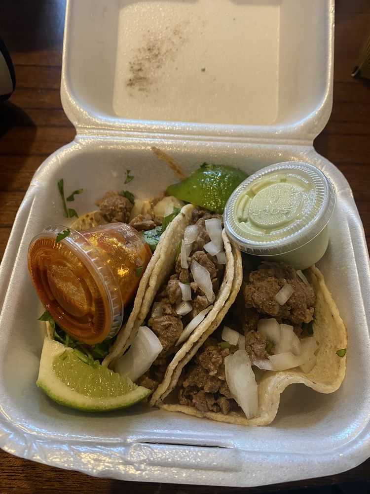 MR MUNCHIES BURGER AND BODEGA - Updated October 2025 - 10 Reviews - 101 ...