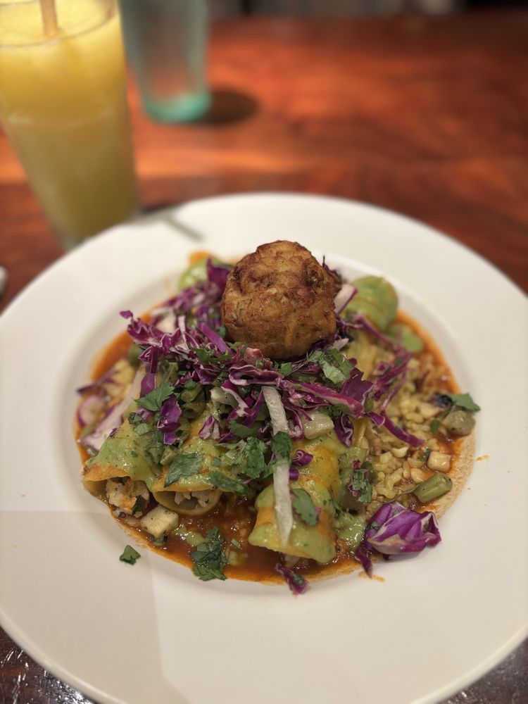 AQUI CAL-MEX - Updated December 2025 - 1053 Photos & 906 Reviews - 5679 ...