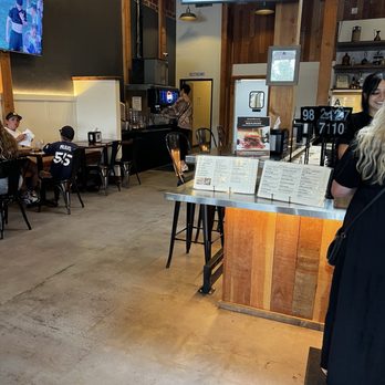 BURGER BENCH - Updated December 2025 - 191 Photos & 120 Reviews - 230 ...