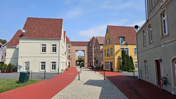 STOUDTBURG VILLAGE - Updated August 2024 - 18 Photos - Stoudtburg Rd ...