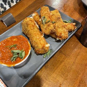 TAPS ON 2ND TAVERN & GRILL - Updated June 2025 - 14 Photos & 23 Reviews ...