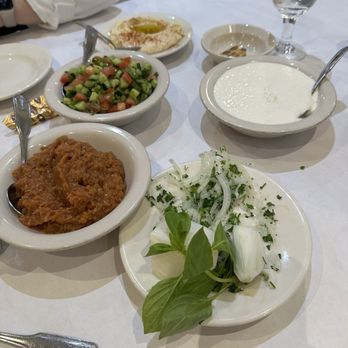 RAFFI’S PLACE - Updated August 2024 - 6220 Photos & 6635 Reviews - 211 ...