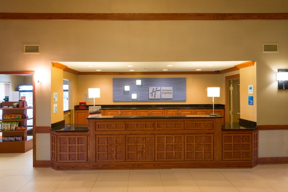 HOLIDAY INN EXPRESS & SUITES CHICAGO WEST-ROSELLE - 42 Photos & 22 ...
