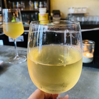 TRAD ROOM - Updated June 2024 - 340 Photos & 174 Reviews - 266 Malcolm ...