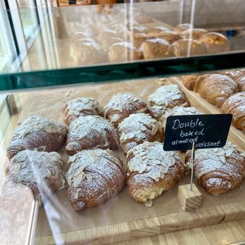 GIULIA ITALIAN BAKERY - Updated September 2024 - 172 Photos & 39 ...