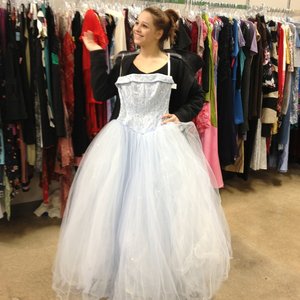 GOODWILL STORE & DONATION CENTER - Updated July 2025 - 10 Photos & 74 ...