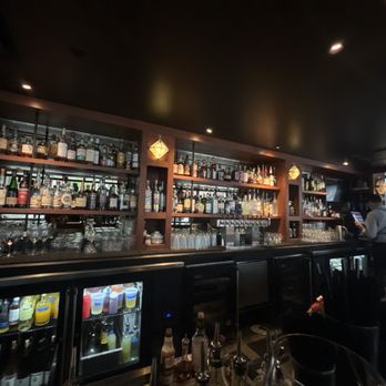 Q RESTAURANT & BAR - Updated June 2024 - 1034 Photos & 956 Reviews ...