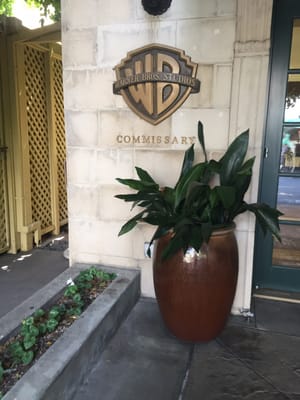 WARNER BROS STUDIOS COMMISSARY - Updated August 2024 - 31 Photos & 15 ...