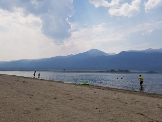 Lakefront Bar & Grill Cascade, Idaho