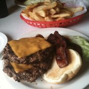 VAL’S BURGERS - 1021 Photos & 2035 Reviews - Burgers - 2115 Kelly St ...