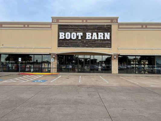 BOOT BARN - Updated March 2025 - 34 Photos - 120 W Debbie Ln, Mansfield ...