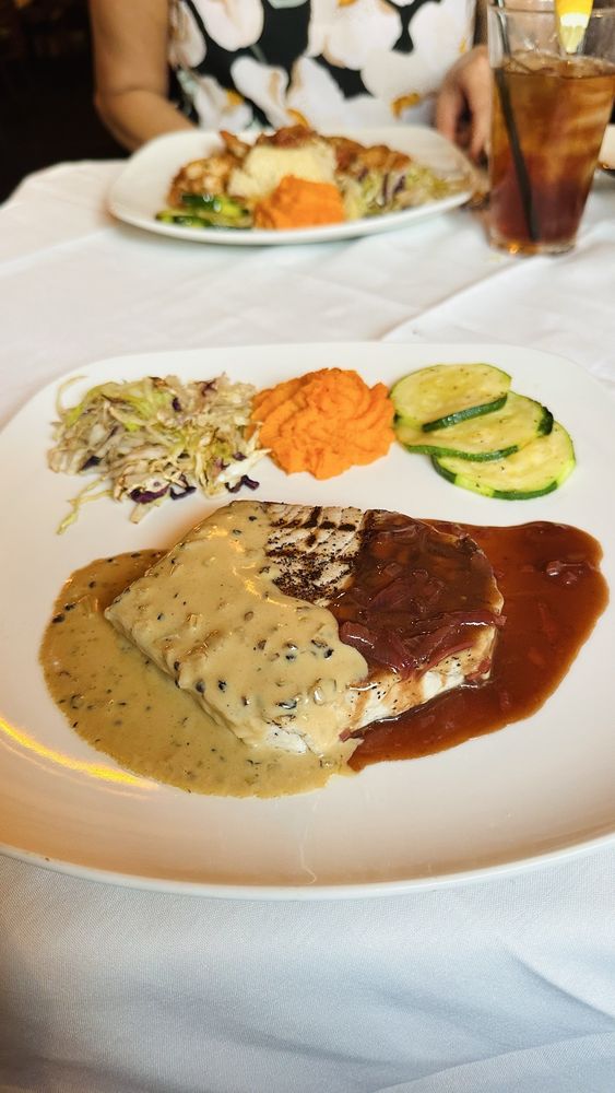 LE REFUGE RESTAURANT - Updated January 2026 - 204 Photos & 291 Reviews ...