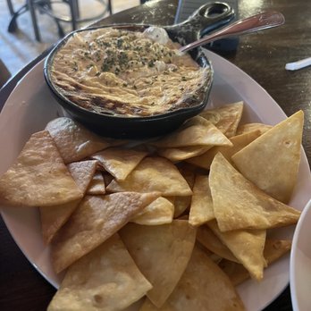 SINE IRISH PUB & RESTAURANT - Updated August 2024 - 269 Photos & 378 ...