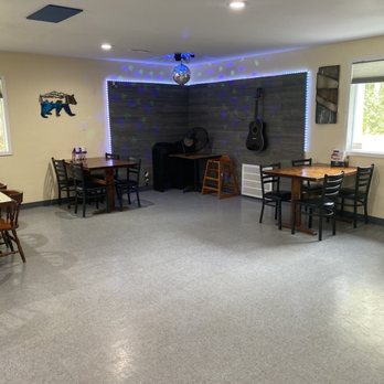 THE FISHHOOK BAR & GRILL - Updated November 2025 - 24 Photos & 10 ...