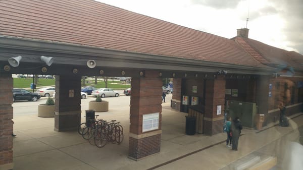 AMTRAK - 10 Reviews - Train Stations - 105 E 4th Ave, Naperville, IL ...
