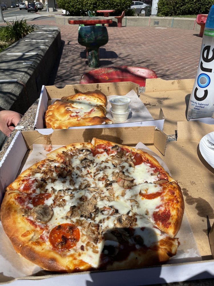 SMART PIZZA - 74 Photos & 247 Reviews - 16205 1st St, Guerneville ...