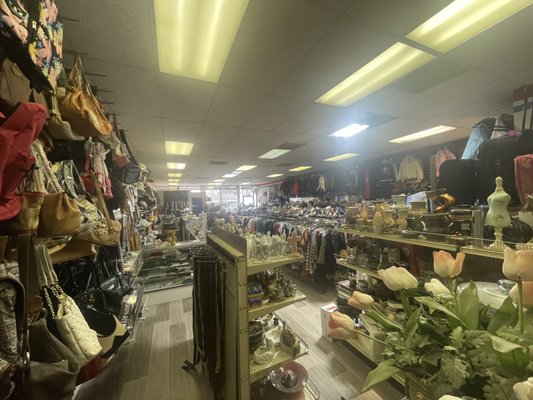 RAINBOW STAR THRIFT STORE - Updated July 2025 - 2745 W Shaw Ave, Fresno ...