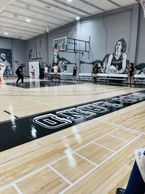 HOOP LAND - Updated November 2025 - 12 Photos - 927 N 128th St, Seattle ...