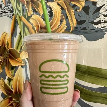 SHAKE SHACK - Updated December 2025 - 88 Photos & 31 Reviews - 911 ...