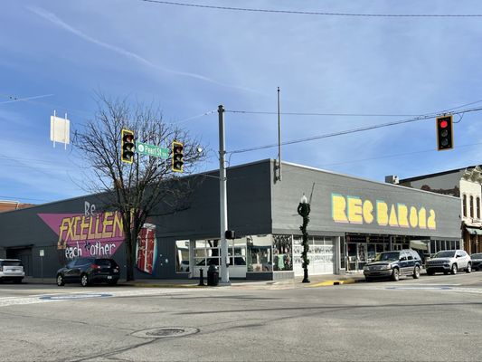 RECBAR 812 - Updated December 2025 - 374 Photos & 98 Reviews - 336 ...