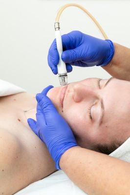 SKINSPIRIT KIRKLAND - TOTEM LAKE - Updated July 2025 - 36 Photos & 18 ...