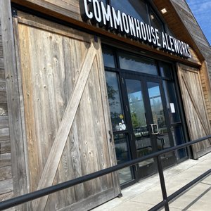 COMMONHOUSE ALEWORKS - 252 Photos & 135 Reviews - 4831 O'Hear Ave ...