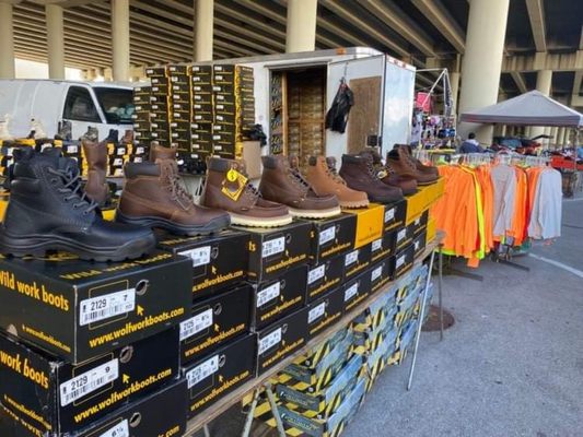 LAKE WORTH HIGH SCHOOL FLEA MARKET - Updated July 2025 - 37 Photos ...