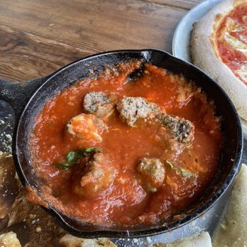 PIZZA NONO - Updated July 2024 - 201 Photos & 270 Reviews - 925 East ...