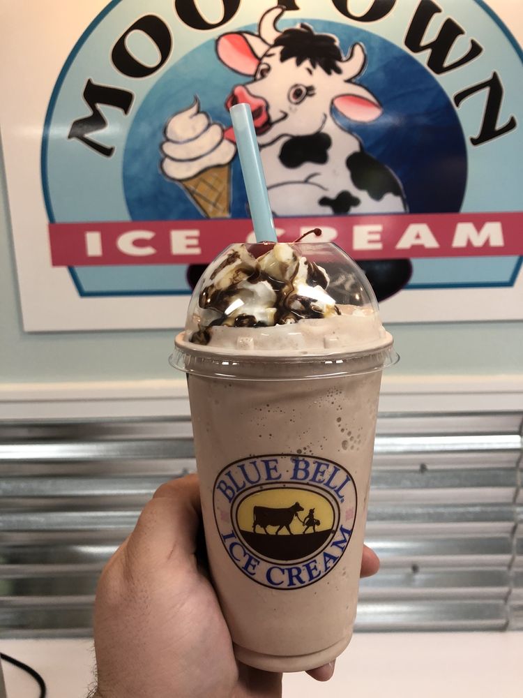 MOOTOWN - Updated December 2025 - 12 Photos - 101 Shoreline Dr W ...